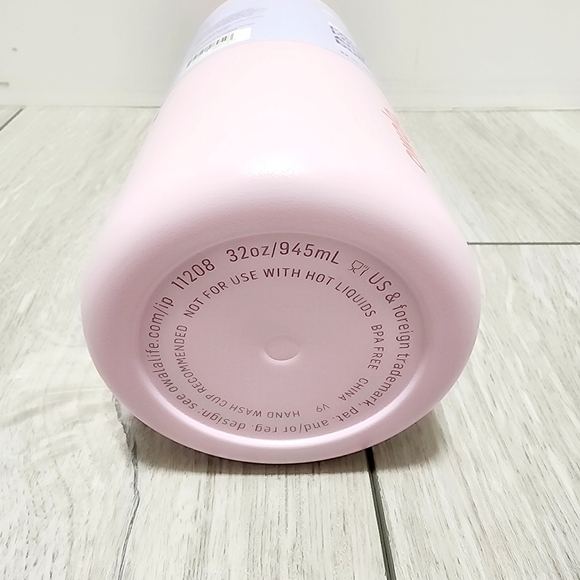 owala | Dining | Owala Freesip 32oz Stainless Steel Water Bottle ...